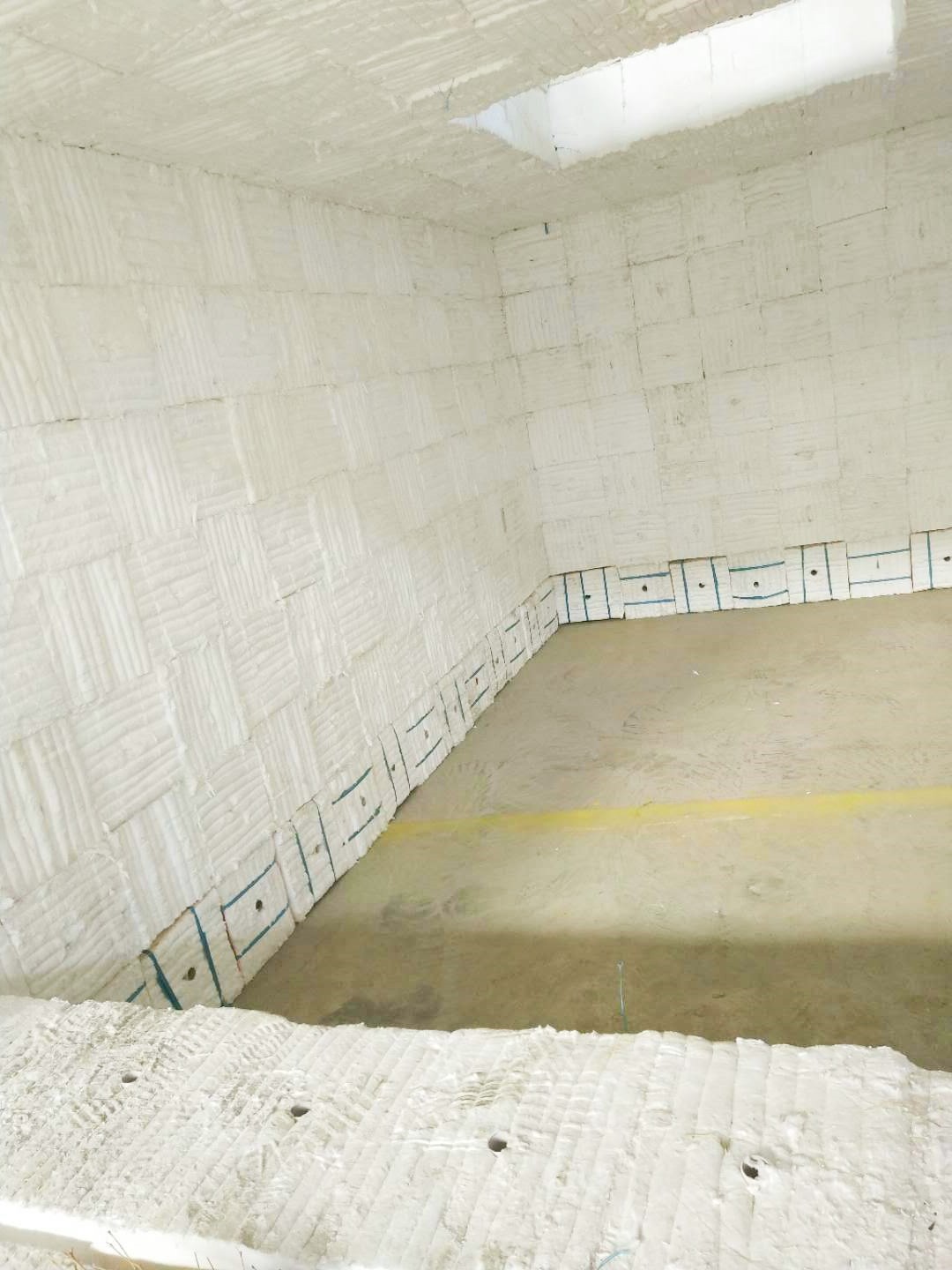 What is the Best Structure for a Full Ceramic Fiber Furnace Lining ...